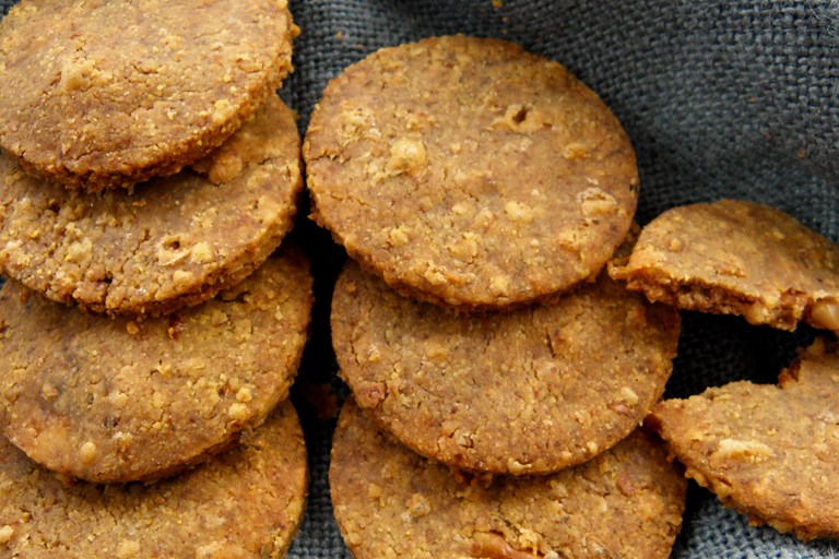 Stilton and Walnut Biscuit Recipe - Great British Chefs