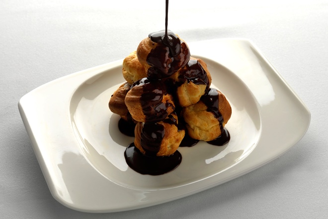 How to Make Profiteroles - Great Italian Chefs